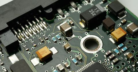Low-Dk PCB Materials | High-Speed Design